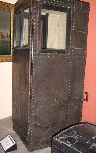 Sedan Chairs: An Efficient Mode of Transportation in Georgian London ...