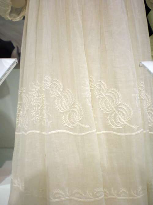 Muslin: A Beautiful & Versatile Cloth for Regency Fashion | Jane Austen ...